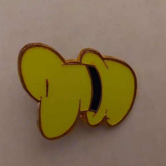 Disney | Jewelry | Disney Goofy Pin | Poshmark